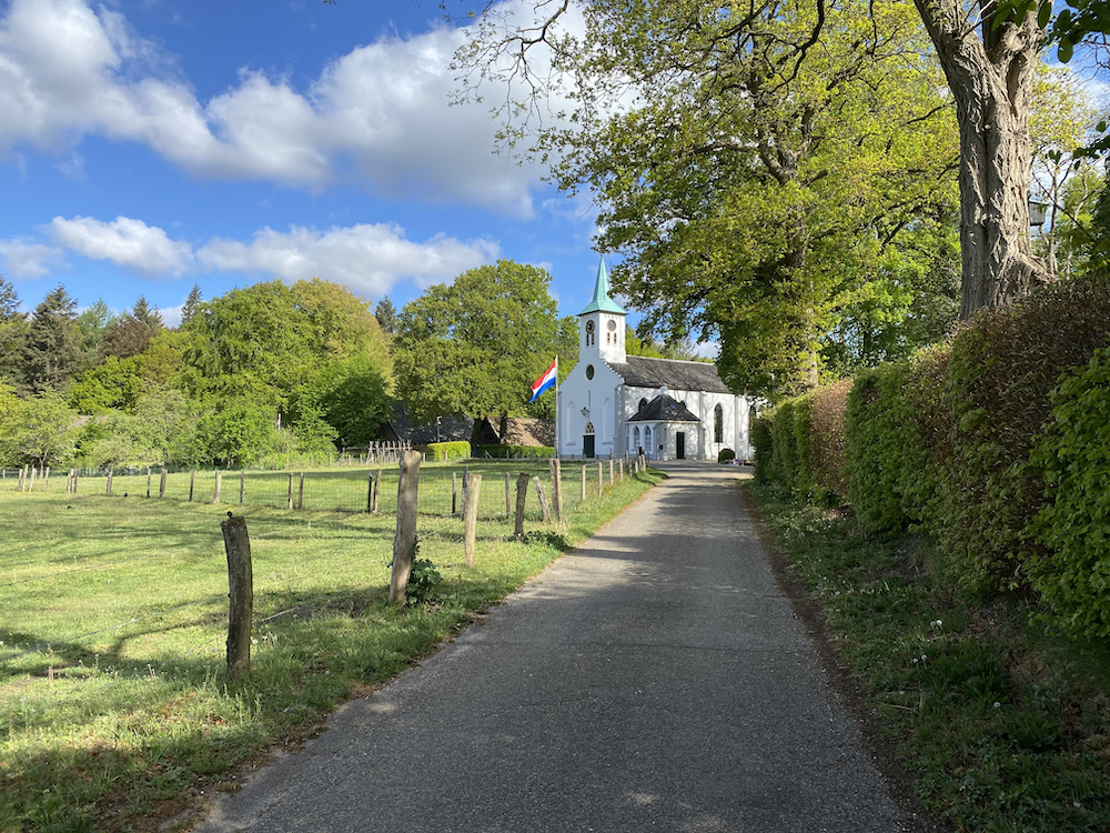 De paden op met koffiestop: Hoenderloo op de Veluwe - Bijzonder Plekje